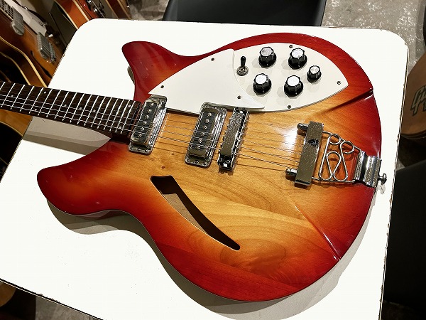 ARIA Rock'n'Roller Rickenbacker 330 Fireglo Copy Model - Teenarama ...